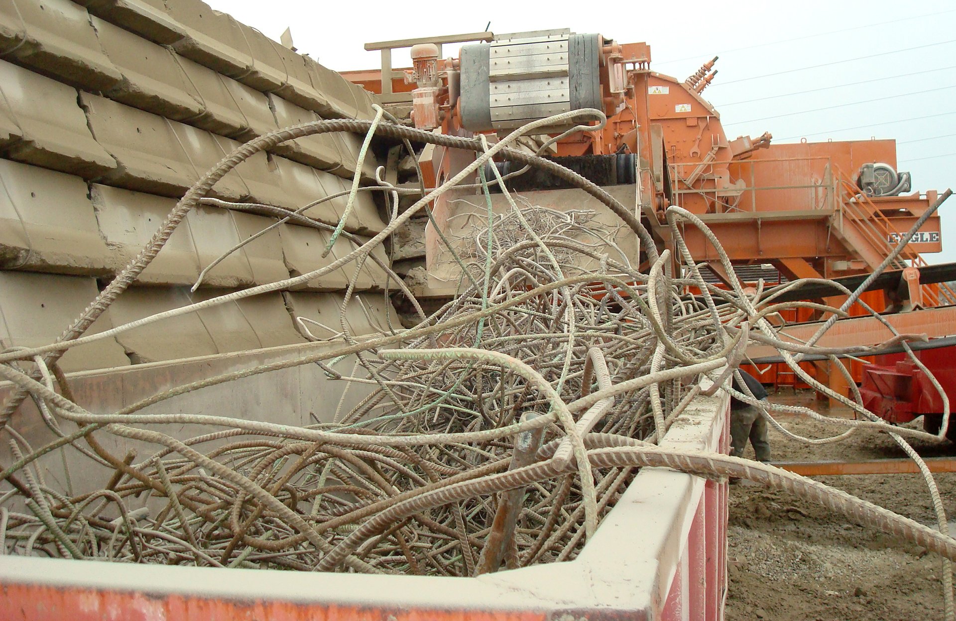 Inline & Cross-Belt Magnets: What’s the deal? - Eagle Crusher