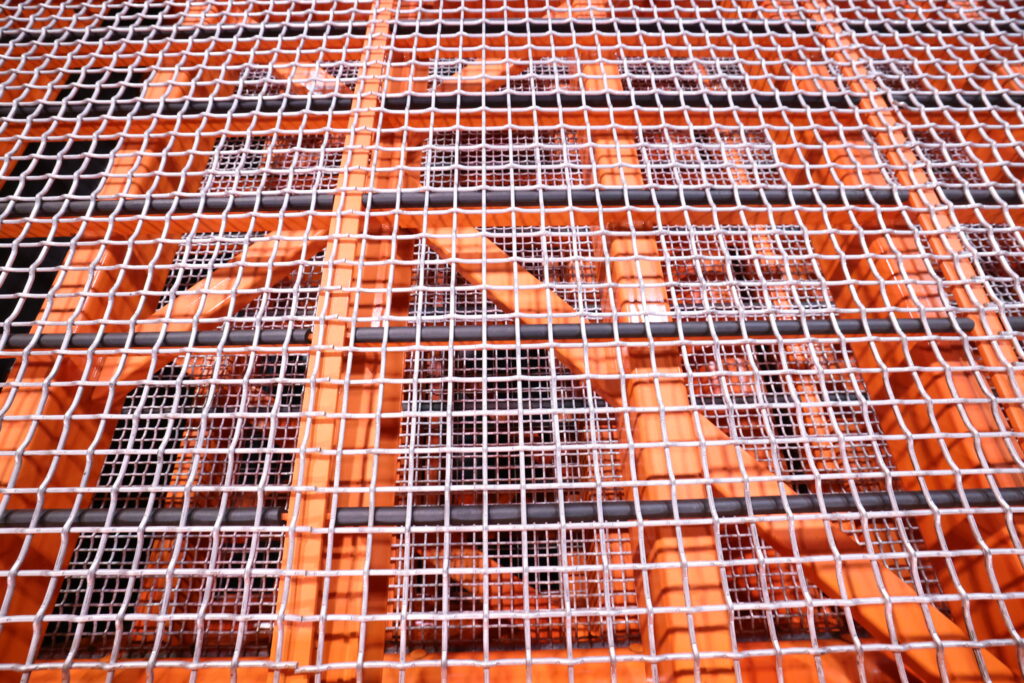 The Tension with the Screen Cloths - Eagle Crusher